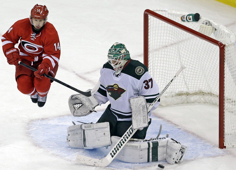 Minnesota Wild Goalie Excels Despite Battling Multiple Sclerosis ...
