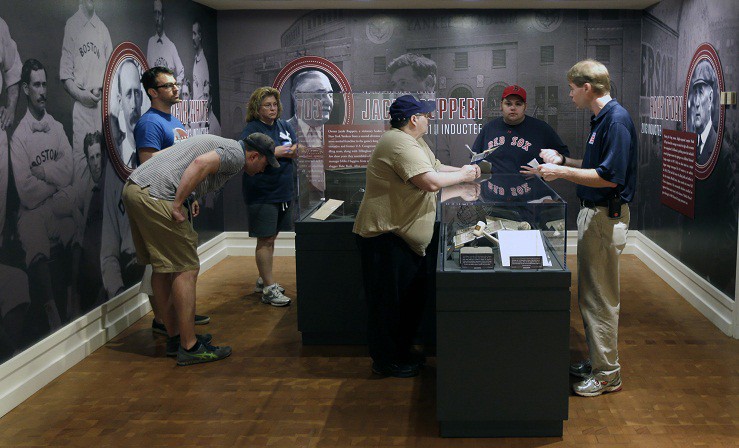 Deadspin Buys Baseball Hall Of Fame Vote, Baseball Writers Freak Out ...