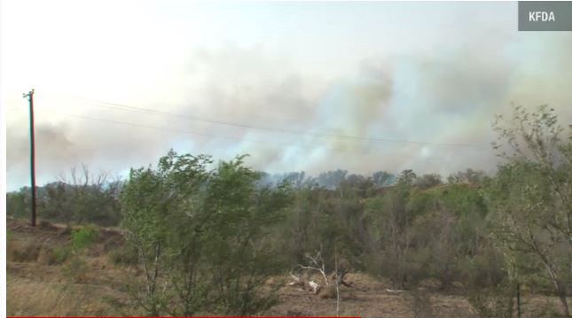 Texas Wildfire Destroys 100 Homes, Forces Hundreds Of Evacuations ...