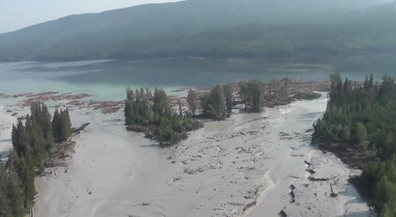 Canadians Can’t Drink Their Water After 1.3 Billion Gallons Of Mining ...