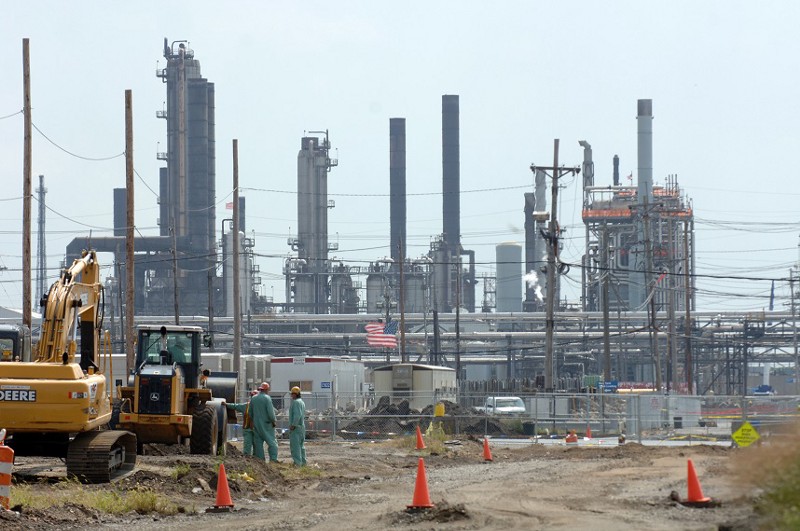 Explosion Shakes BP’s Largest Oil Refinery In The U.S. – ThinkProgress