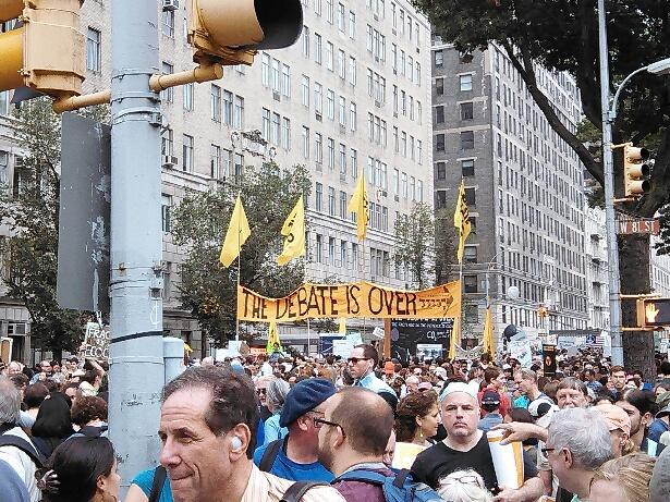 PHOTOS: Hundreds Of Thousands March In Biggest Climate Change Rally ...