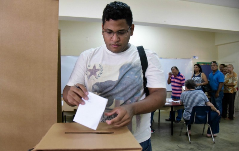 Democratic Leaders In Puerto Rico Play The Blame Game While Voters Are ...