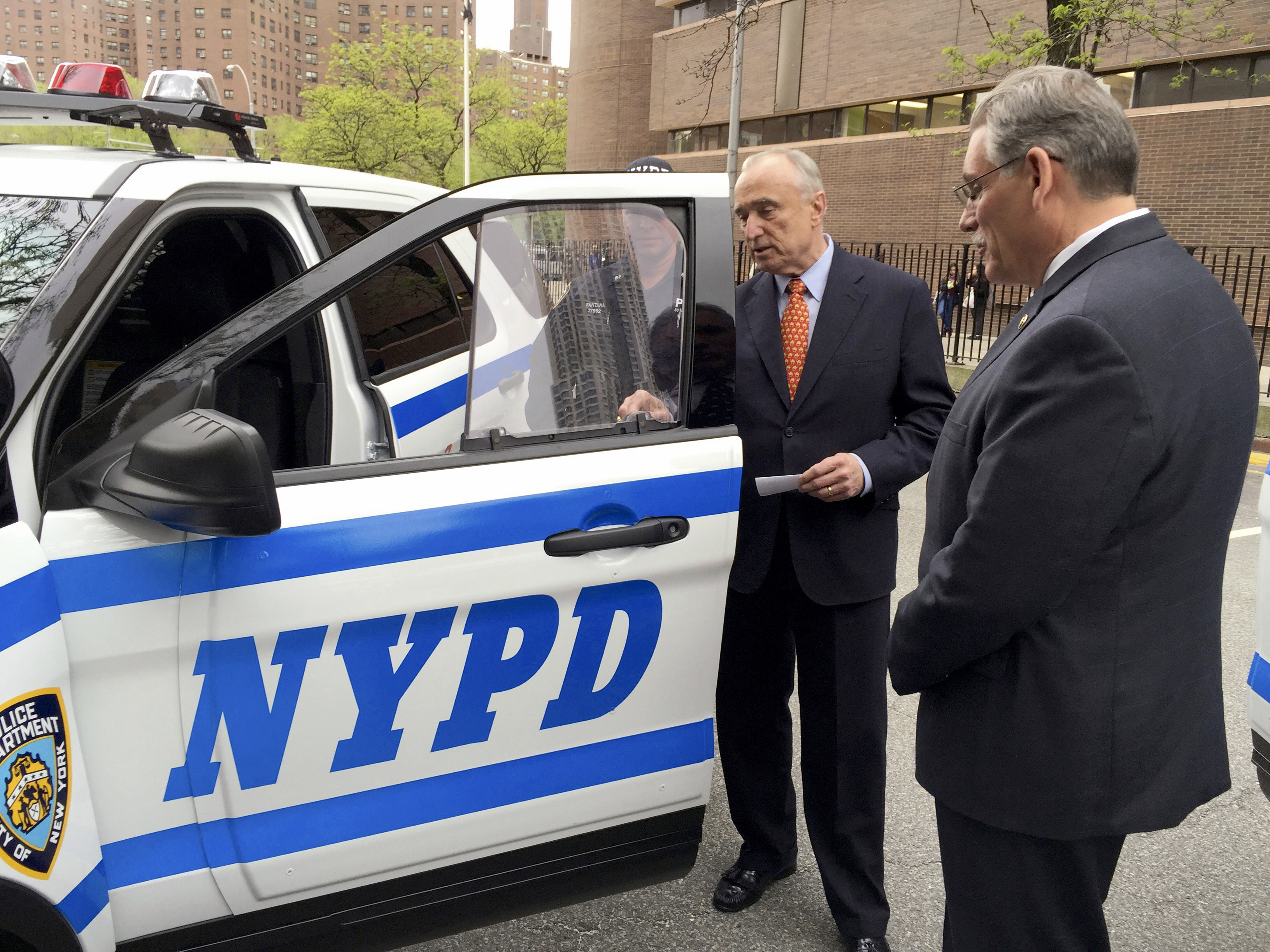 NYPD cops are smearing a victim accusing them of rape to avoid ...