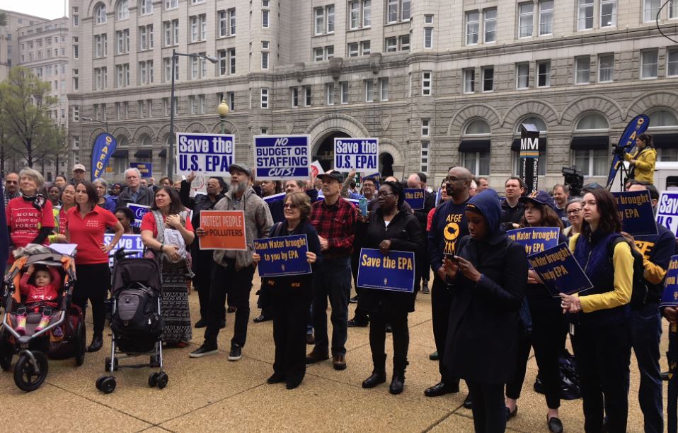Employees in EPA’s Chicago office lead resistance to Pruitt’s attacks ...